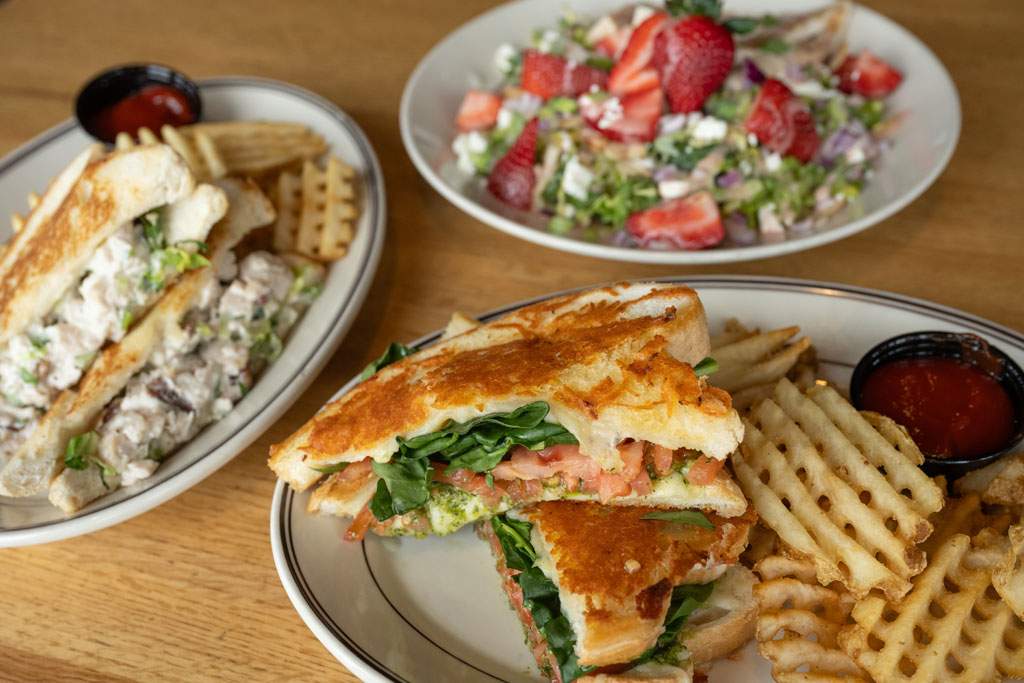 Features & Specials | Bar & Restaurant | Crooked Pint Ale House
